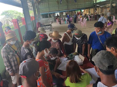 အသက်၁၈နှစ်အထက် ပြည်သူများနှင့် အသက် ၁၅ နှစ်နှင့် ၁၈ နှစ်ကြားပြည်သူများ ပထမအကြိမ် ကိုဗစ် ၁၉ ရောဂ