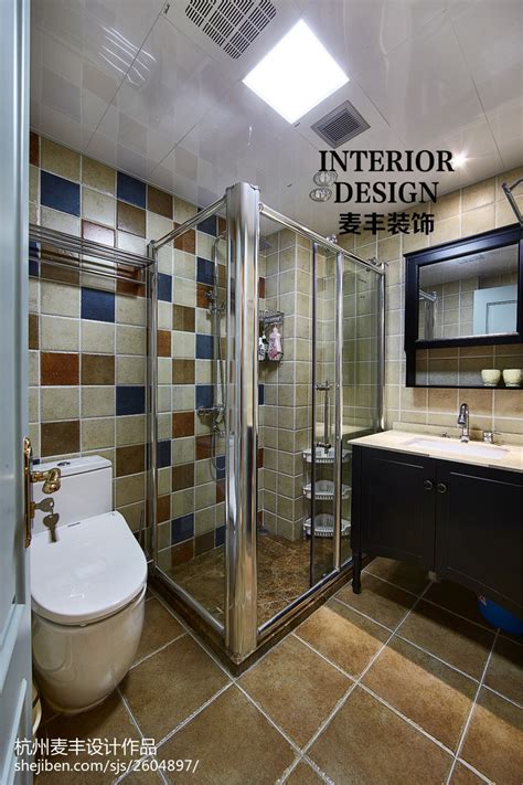 摩登美式卫生间装修效果图 设计本装修效果图