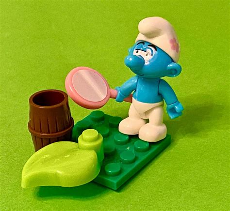 Se Produkter Som Liknar Mega Bloks Smurf Med Spegel På Tradera 673895692