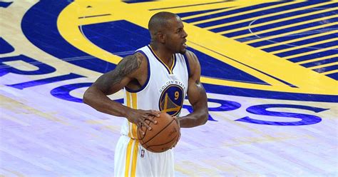 Amick Andre Iguodala Continues To Be Security Blanket For Warriors
