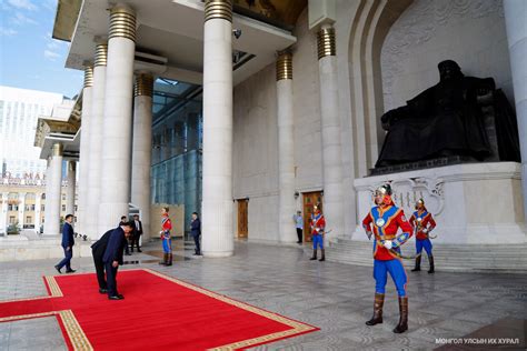 Бүгд Найрамдах Ардчилсан Лаос Ард Улсын Үндэсний Ассамблейн дарга Сайсумпон Фумвихан ыг Д