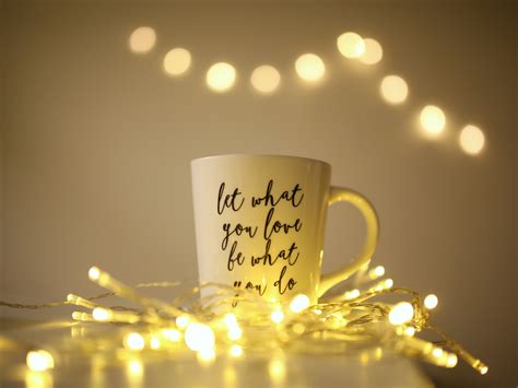 배경 화면 하나의 흰색 컵 머그 조명 빛 3840x2160 Uhd 4k 그림 이미지