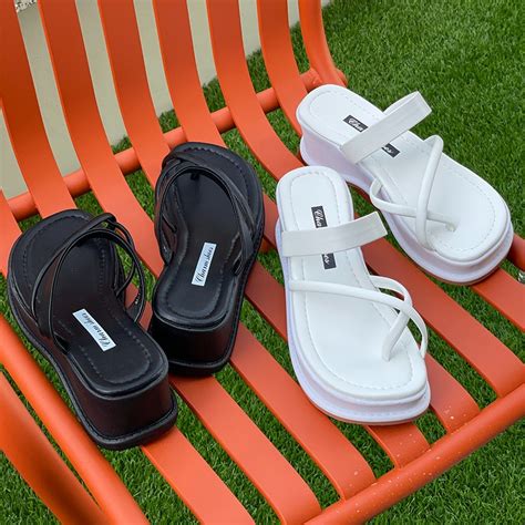 스트랩 플랫폼 쪼리 샌들 통굽힐 5cm 2 Colors 에이블리