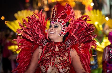Indignaci N Por Mujer Que Desfil Como Dios La Trajo Al Mundo En Carnaval De Barranquilla