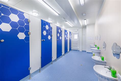 Modular System Stworzył Szkołę Modułową Dla Powodzian W Miejscowości