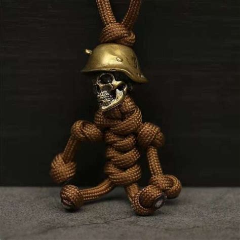 Skull Paracord Keychain Tattoo Vagabond