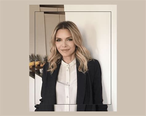 Short Layered Haircuts Thick Hair Over 60