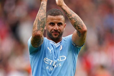 ‘best Right Back In The World Kyle Walker Pens New Man City Deal The Independent