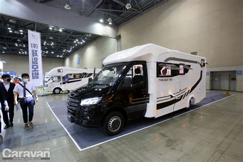 벤츠 스프린터 기반 캠핑카 The Ace 720 더카라반