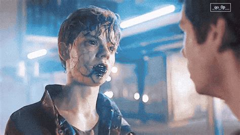 Newt Maze Runner Gif