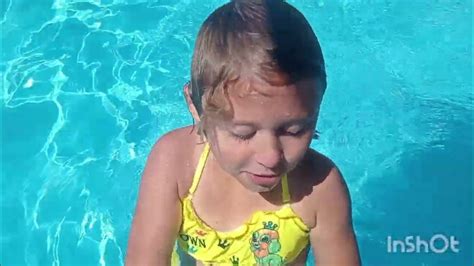 Вода - наше всё!!! Здорово в бассейне!!! 👍🩱🏊‍♀️🐟🦈☀️ - YouTube
