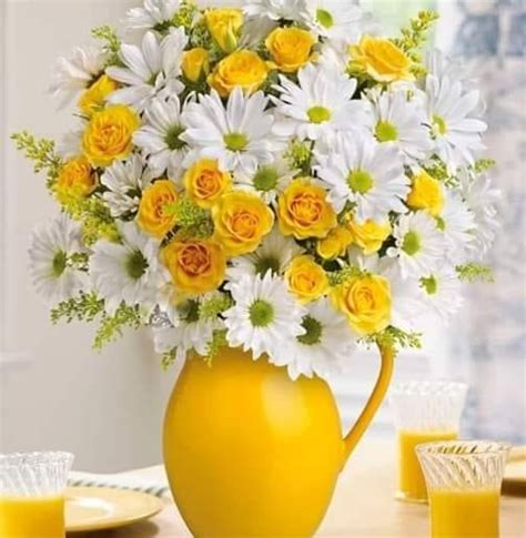 Стих Със зъби и нокти в този живот се борим следа да оставим Страхът ни е наш единствен хомот