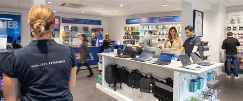 Success Story Ldlc The Pioneer Of French E Commerce Onlylyon Business