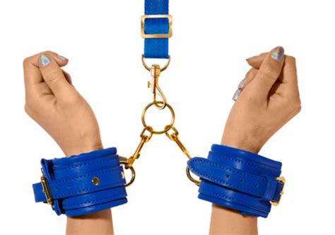 The 14 Best Sex Handcuffs For BDSM Lovers In 2021 SPY