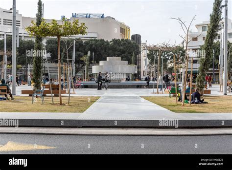 Israel Tel Aviv Yafo 15 February 2019 The New Kikar Dizengoff Square Agams Fire And Water