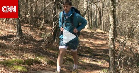 رجل يتسلق جبلًا بشكل يومي تقريبًا لـ3 سنوات شاهد تحول جسده بعد فقدان