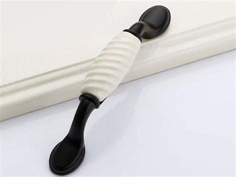 Classical Hand Made Ceramic Handles And Knobs Rural White Porcelain