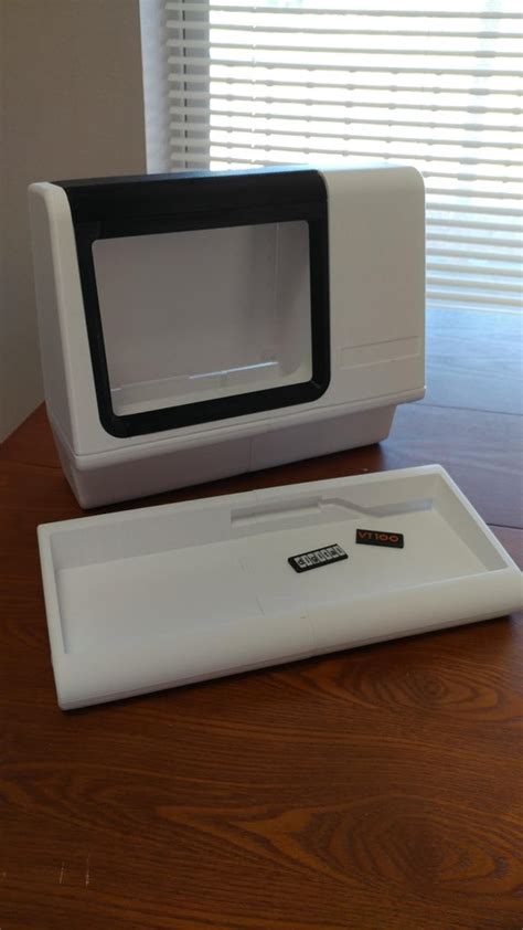 2 3 Scale Vt100 Terminal Reproduction Facade Build 7 Steps With Pictures Instructables