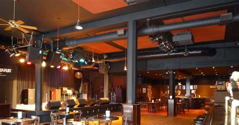 Pert Near Sandstone Bronwyn Keith Hynes In Chicago At Martyrs