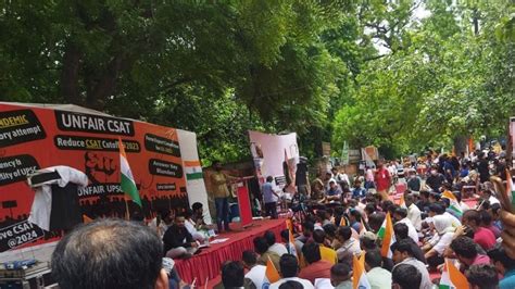 IIT Science Background Babes Found UPSC CSAT Paper Difficult Aspirants Education