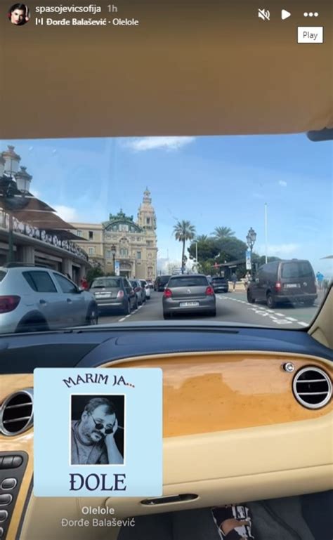 Viktor Živojinović Otputovao Sa Devojkom