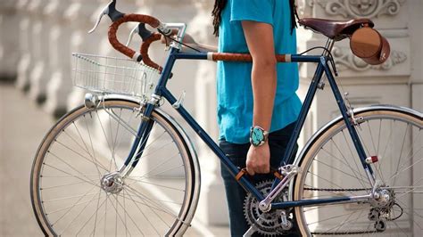 Идеи для фото с велосипедом для девушки на природе