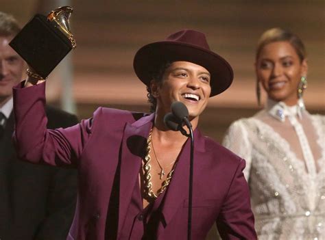 Uptown Funk Wins Record Of The Year At The Grammys