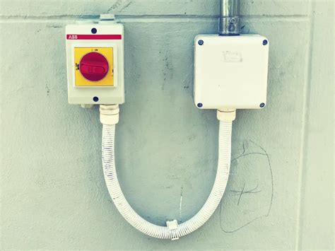 Fused Vs Non Fused Disconnect Switch Guide Tosunlux