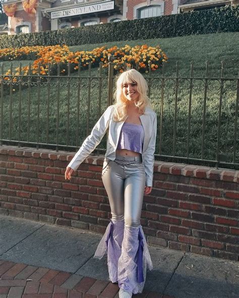 Goodbye Lizzie Mcguire Hello Fabulous Lizzie Mcguire Costume