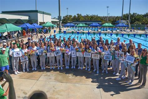 Fgcu Celebrates Senior Class With 138 67 Win Over North Florida