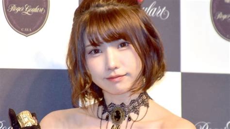 「裸に見えた」えなこ、入浴ショット公開「おセンチな昭和へ、えちえちトリップしました」 Oricon News Lifeeeニュース