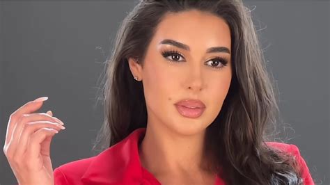 ياسمين صبري تبهر متابعيها بهذه الإطلالة شاهد