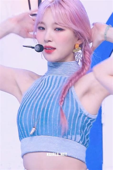 프로미스나인 백지헌 상큼한 홀터넥 의상 입덕짤 윤아저장소 Kgirls Net