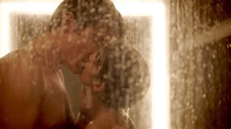 Halle Berry Desnuda En Extant