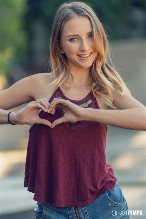 Macy Meadows Cute Wallpics Net Wallpapers Photos Pictures Backgrounds