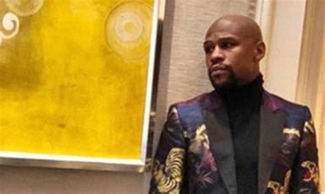 Floyd Mayweather Aims To Grow His Bank Balance In 2018 Daily Mail Online