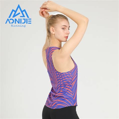 Aonijie เสื้อกล้ามกีฬากลางแจ้งผู้หญิงแห้งเร็วเสื้อกั๊กสวมวิ่งเสื้อกล้ามหน้าร้อนแขนกุดสปอร์ตบรา
