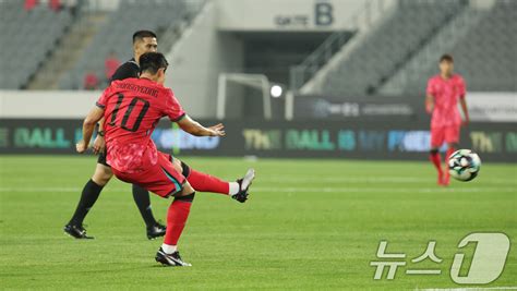 황금 왼발 쾅…번번이 소집으로 끝나던 이동경 기회 놓치지 않았다