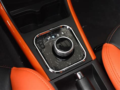 Baic Ex360 New Energy 2024 фото в новом кузове фото салона и интерьера