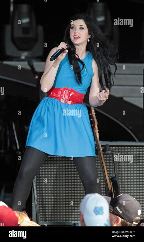 Shawna Thompson Of Thompson Square Performs Live In Concert At The Time Warner Amphitheater At