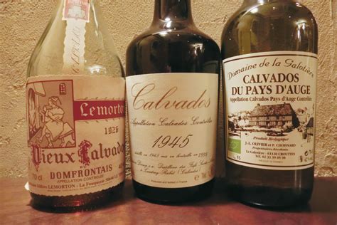 りんごのお酒の魅力：カルバドスポモードノルマンディージブレカクテル Liqul リカル