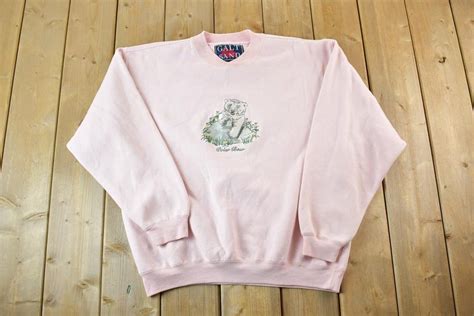 Vintage 1990s Galt Sand Embroidered Bear Souvenir Crewneck Sweatshirt