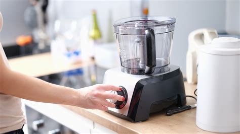 Can You Really Make Tuna Salad With A Food Processor