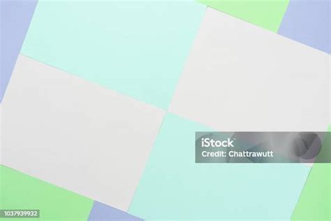 다채로운 파스텔 종이 배경 개념의 테이블 상단 보기 공중 이미지 평면 추상 핑크 블루 보라색과 녹색 벽지를 하다 개념에 대한 스톡 사진 및 기타 이미지 Istock
