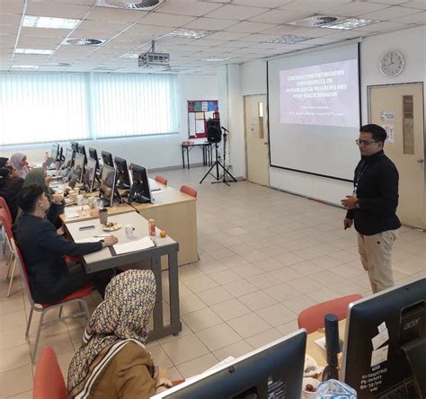 Structural Equation Modeling Sem And Academic Writing สถาบันวิจัย