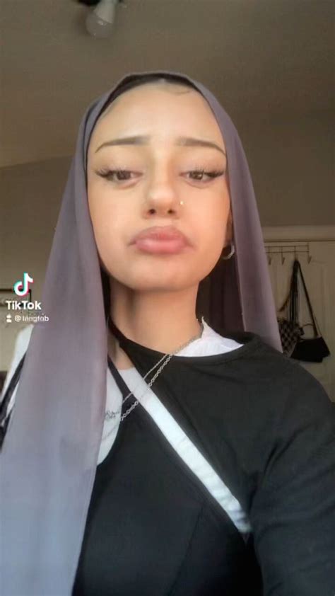 Pin By Johnnie Riley On Arabic Girls Aesthetic Hair Hijab Fashion