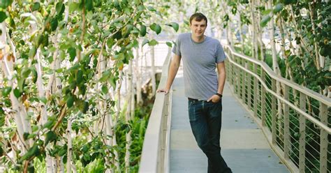 Linkedins Economic Graph On Linkedin As Tech Booms Workers Turn To