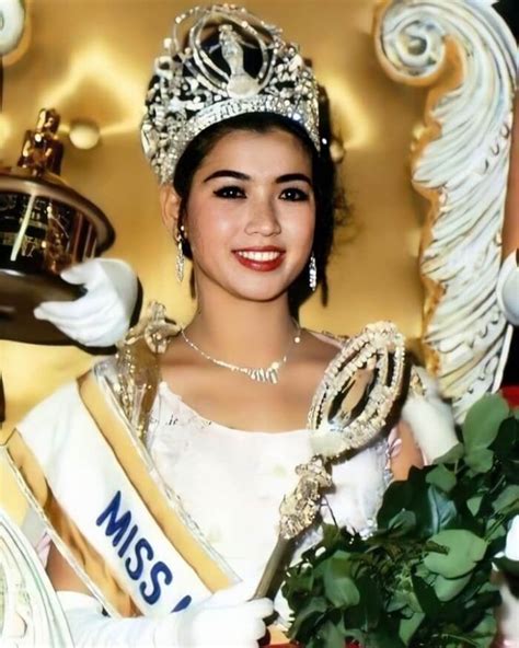 เปิดภาพล่าสุด ปุ๊ก อาภัสรา วัย 75 ปี ใส่ชุดเดิมเมื่อ 17 ปีก่อน ออกสื่อในรอบหลายปี