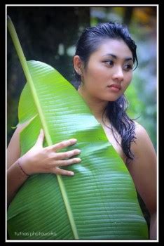 Silahkan Sms Model Gadis Desa