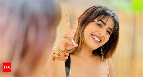 Sara Annaiah Reacts To Trolls Commenting On Her Outfits Says Im Doing What I Like And Living